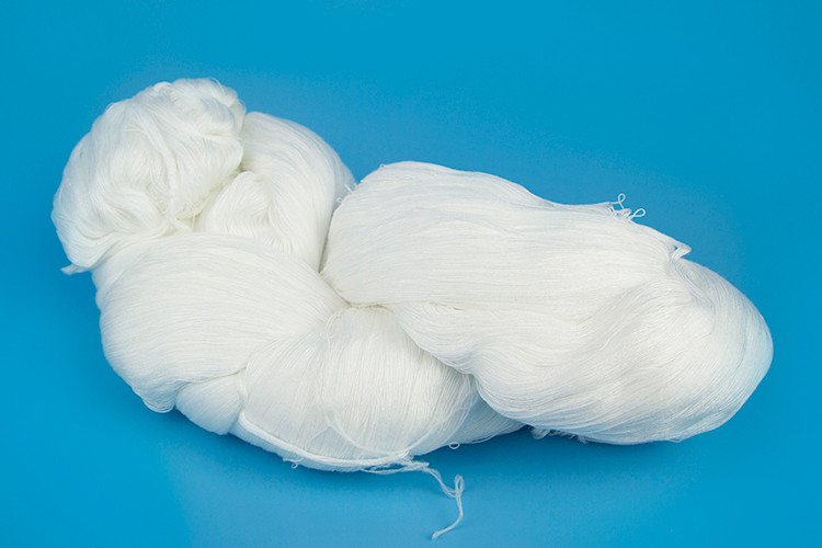 Raw White Hank Yarn Made by 100 Poliester Yizheng Staple Fiber for ...